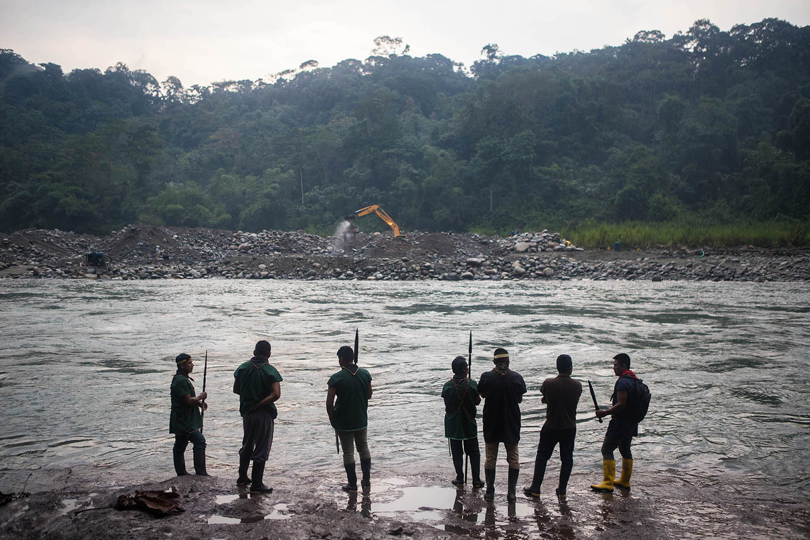 La minería y el extractivismo en Ecuador - Amazon Frontlines