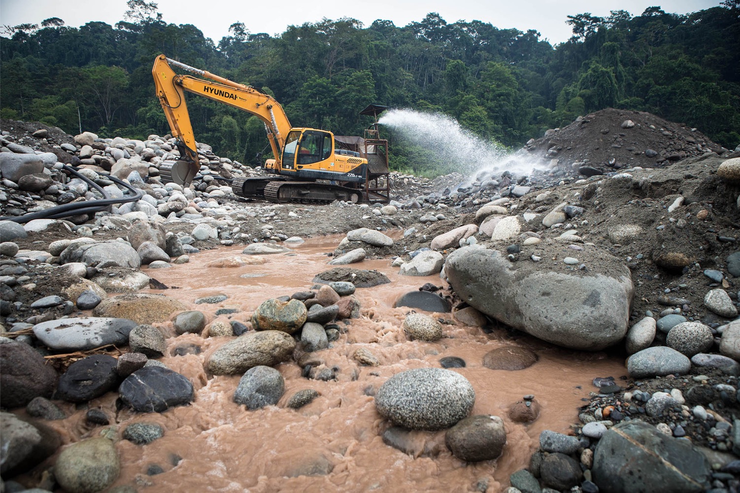 The Destruction of the Amazon by Illegal Gold Mining - Amazon Frontlines